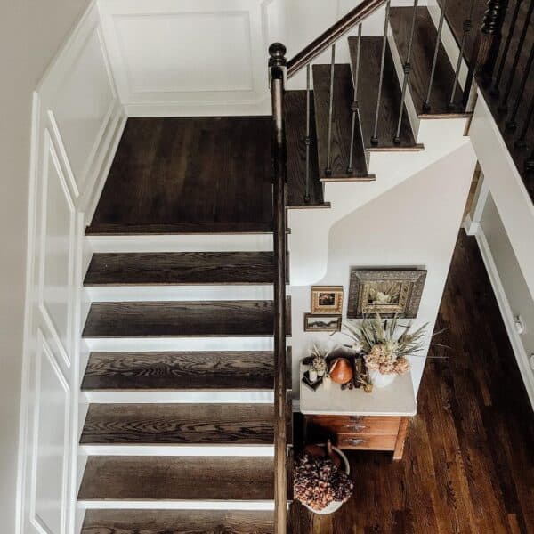33 White and Wood Staircase Ideas to Step into a Classic Look