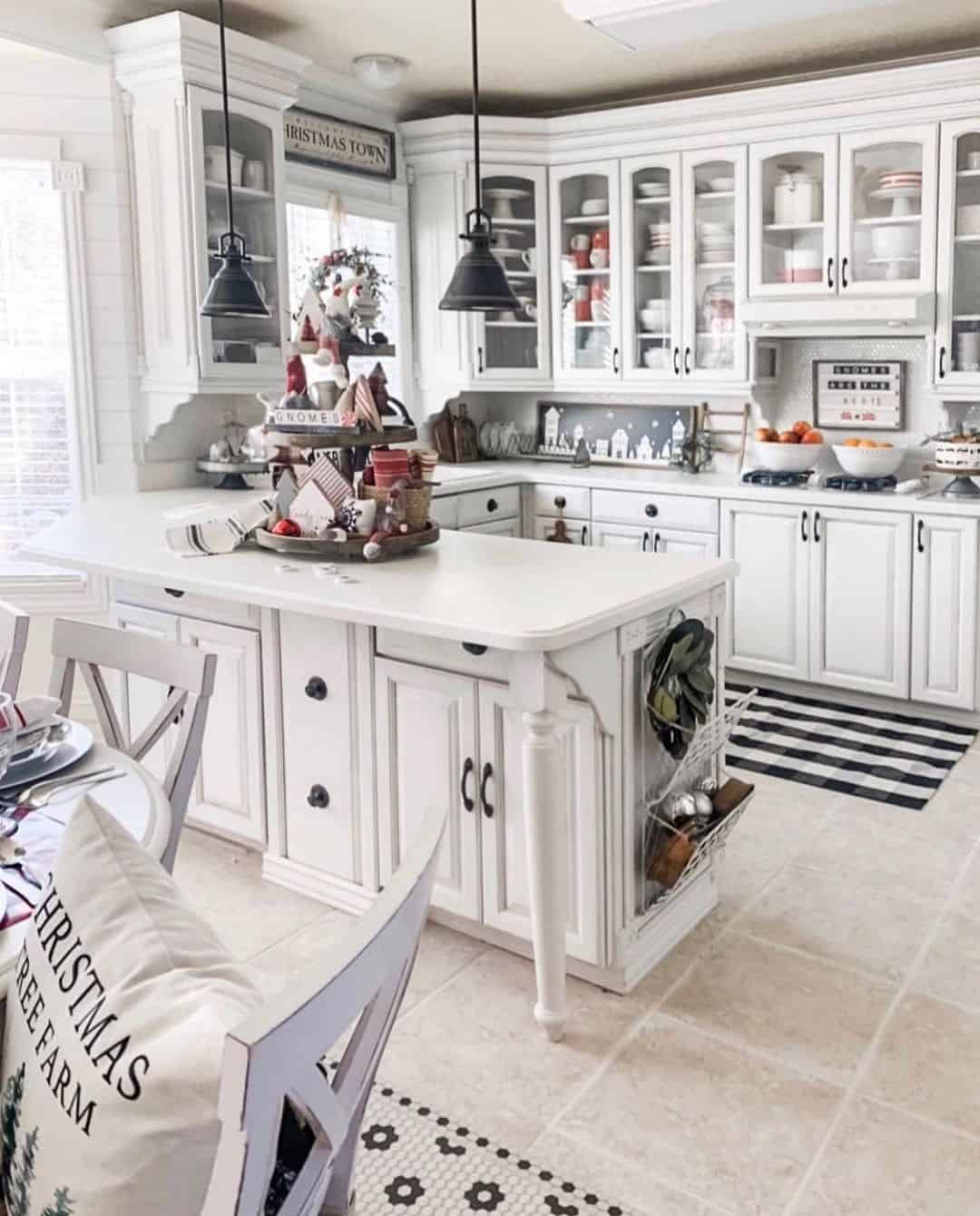 35 Functional Kitchen Peninsula Ideas You Need to See