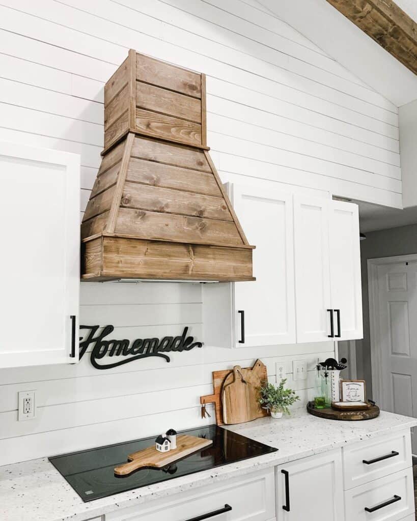 35 Wood Hood Vent Cover Ideas for an Inviting Kitchen