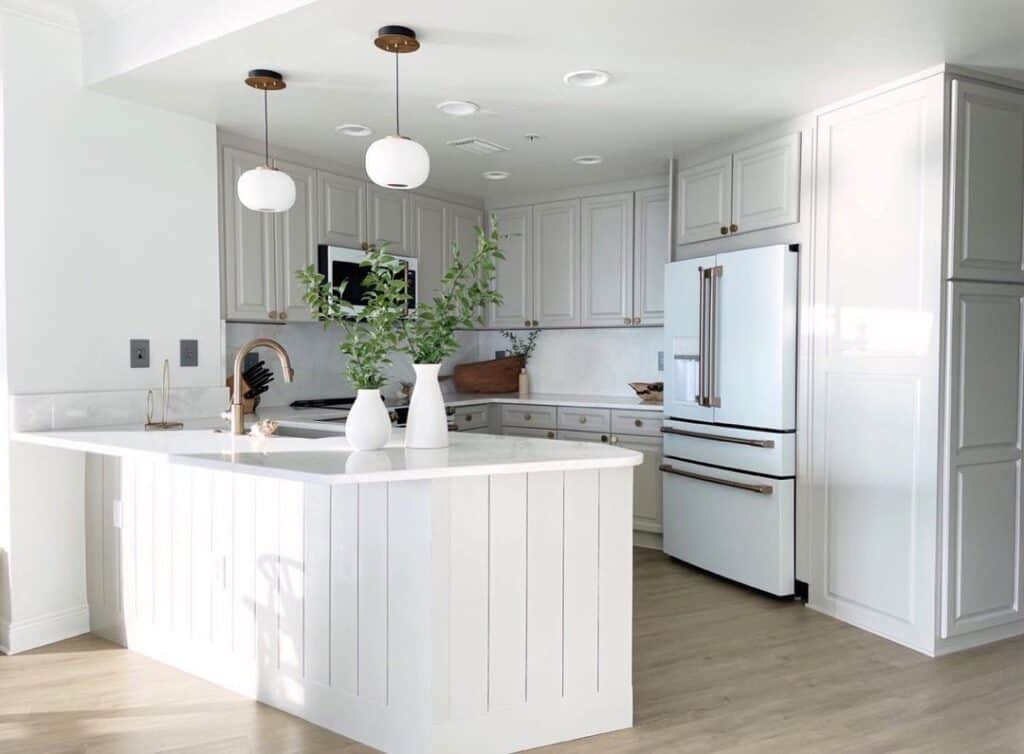 35 Functional Kitchen Peninsula Ideas You Need to See