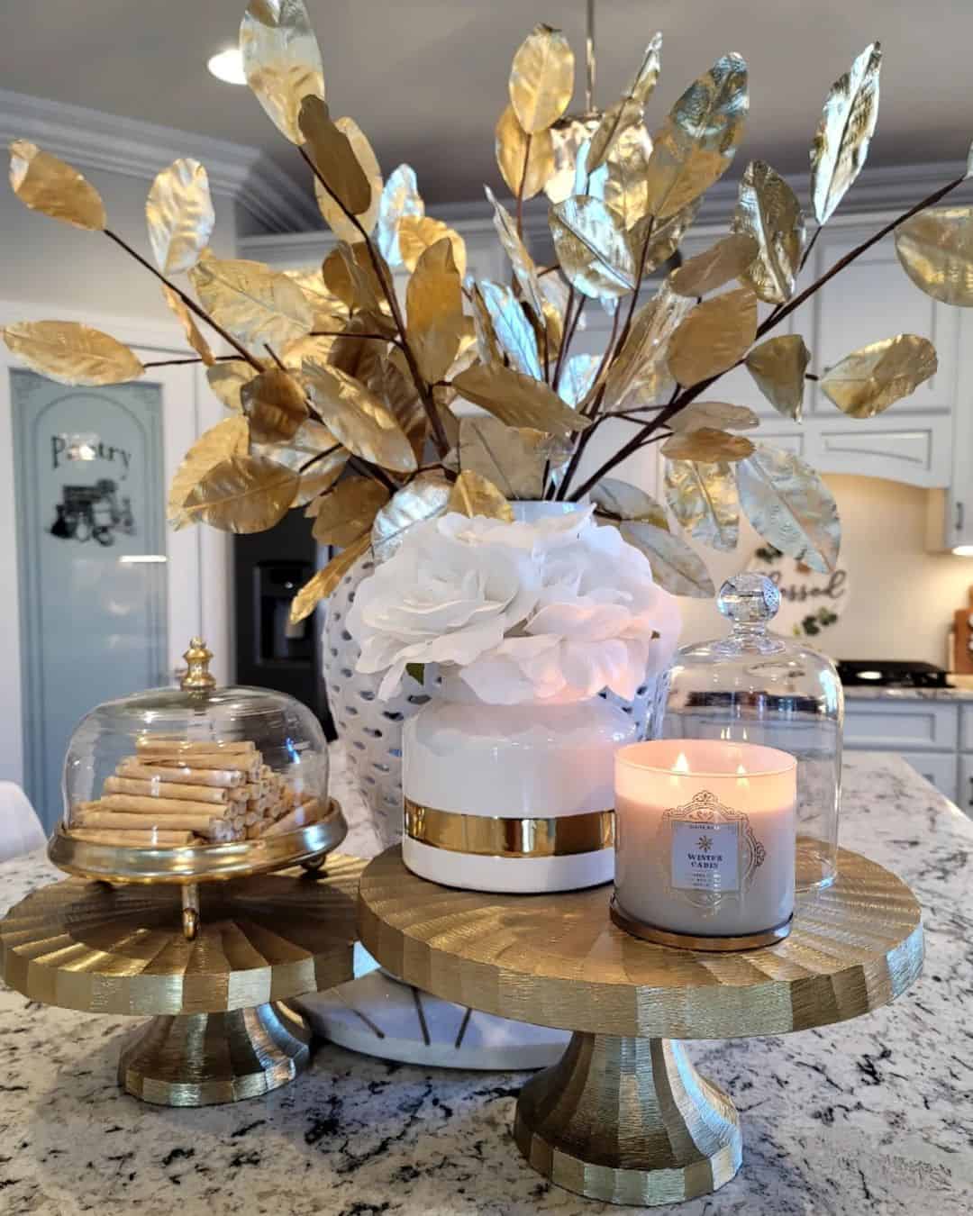 36 Fabulous Kitchen Table Decor Ideas to Beautify Your Space