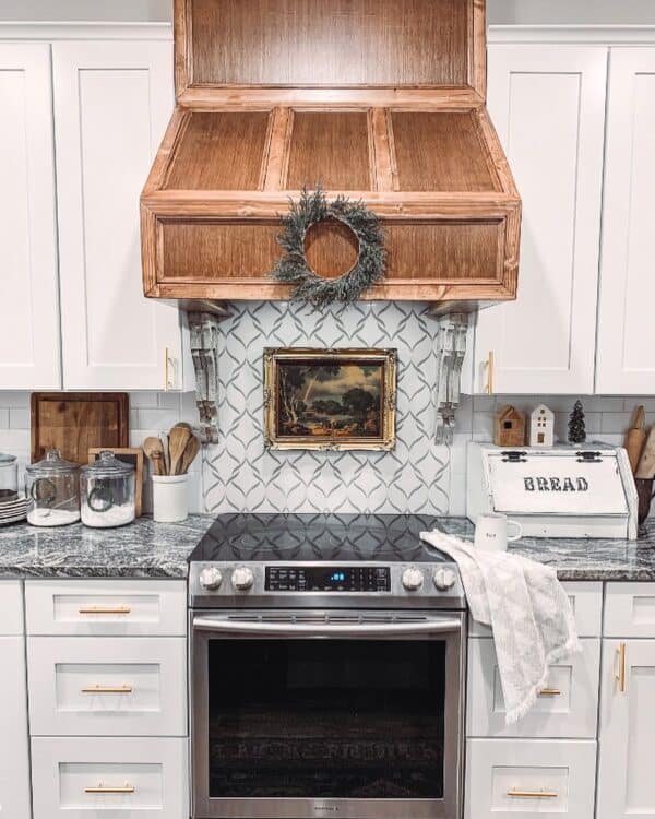 35 Wood Hood Vent Cover Ideas for an Inviting Kitchen