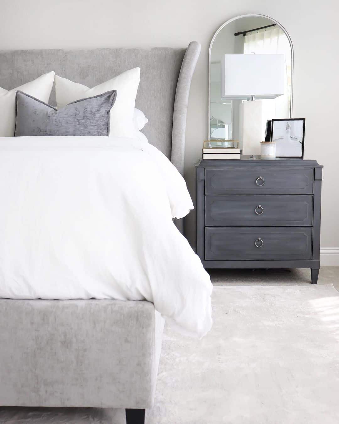 35 Nightstand Décor Ideas That Will Revitalize Your Bedroom