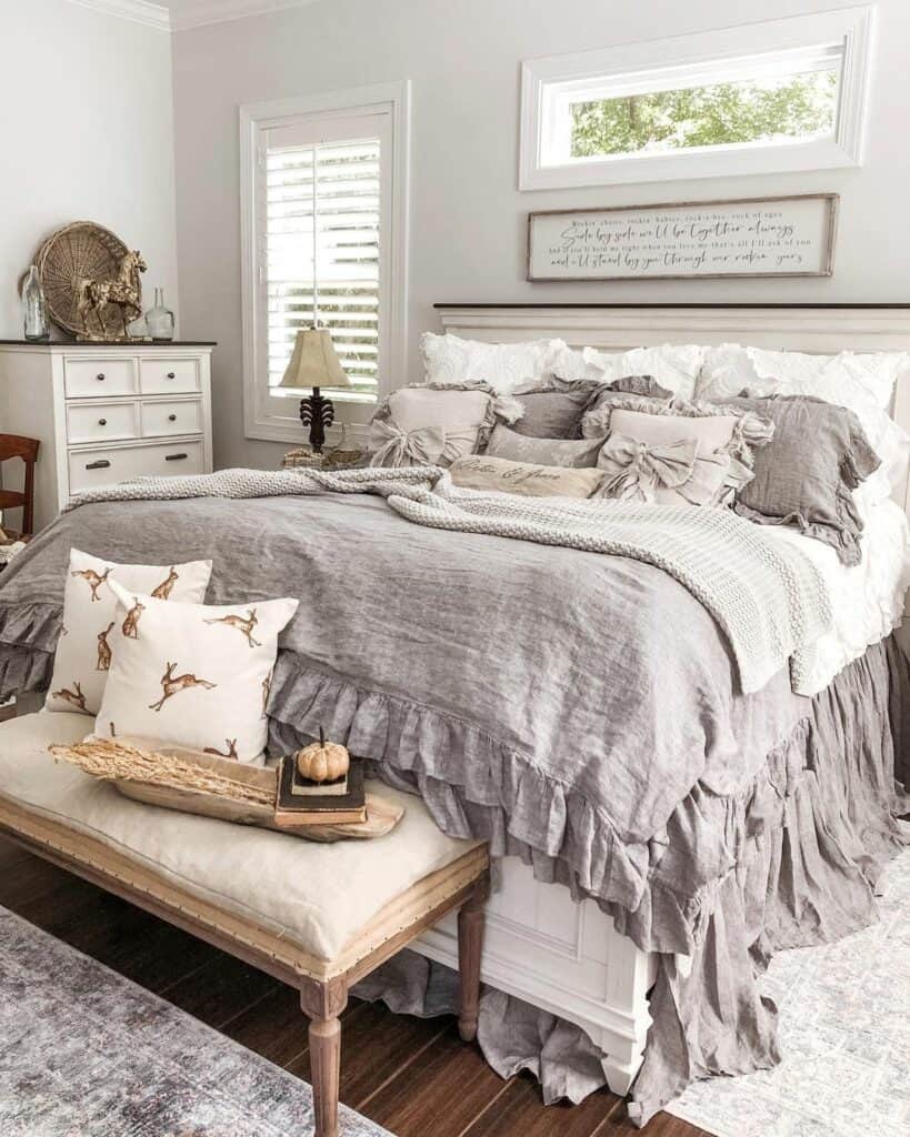 30 Grey and White Bedroom Ideas for Timeless Style