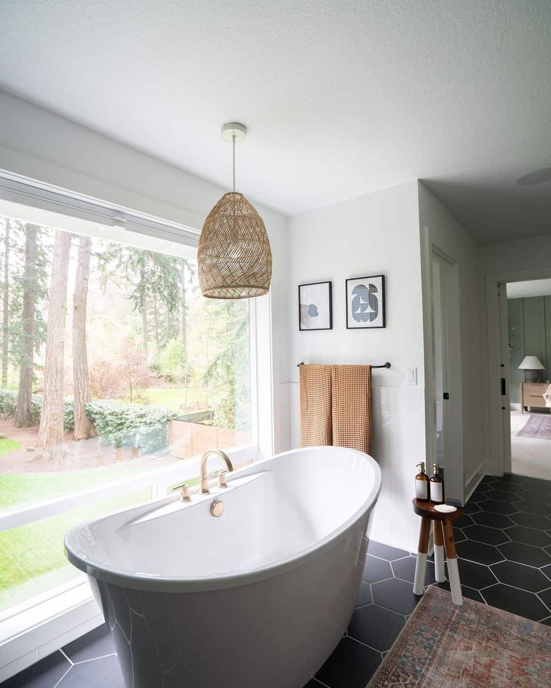 35 Bathroom Window Ideas to Enlighten Your Spa Retreat