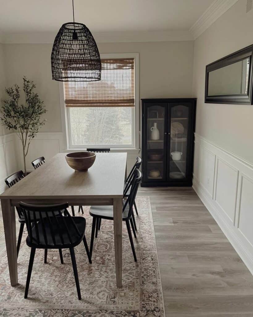 38 Stunning Chair Rail Ideas for a Beautiful Farmhouse Style