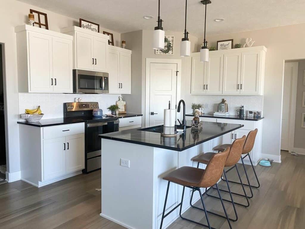 34 Kitchen Island Back Panel Ideas That Show Your Good Side