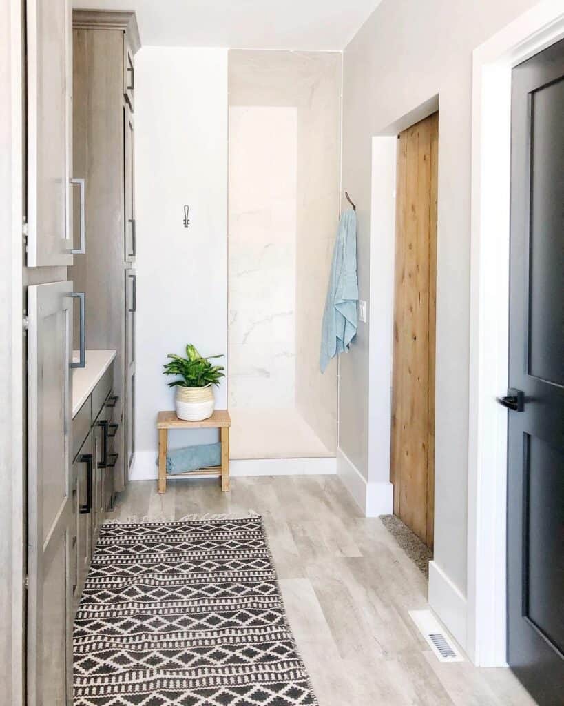 30 Baseboard Ideas for Bathroom to Create a Polished Look