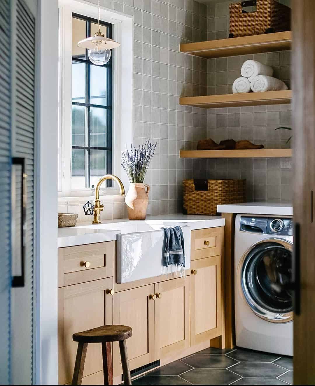 34 Stunning Laundry Room Tile Ideas for Your Next Renovation