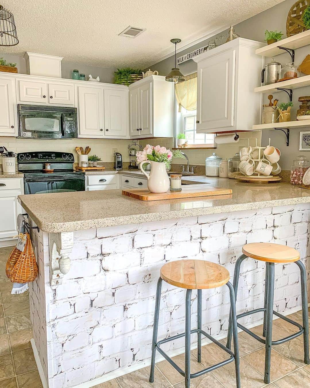 34 Kitchen Island Back Panel Ideas That Show Your Good Side