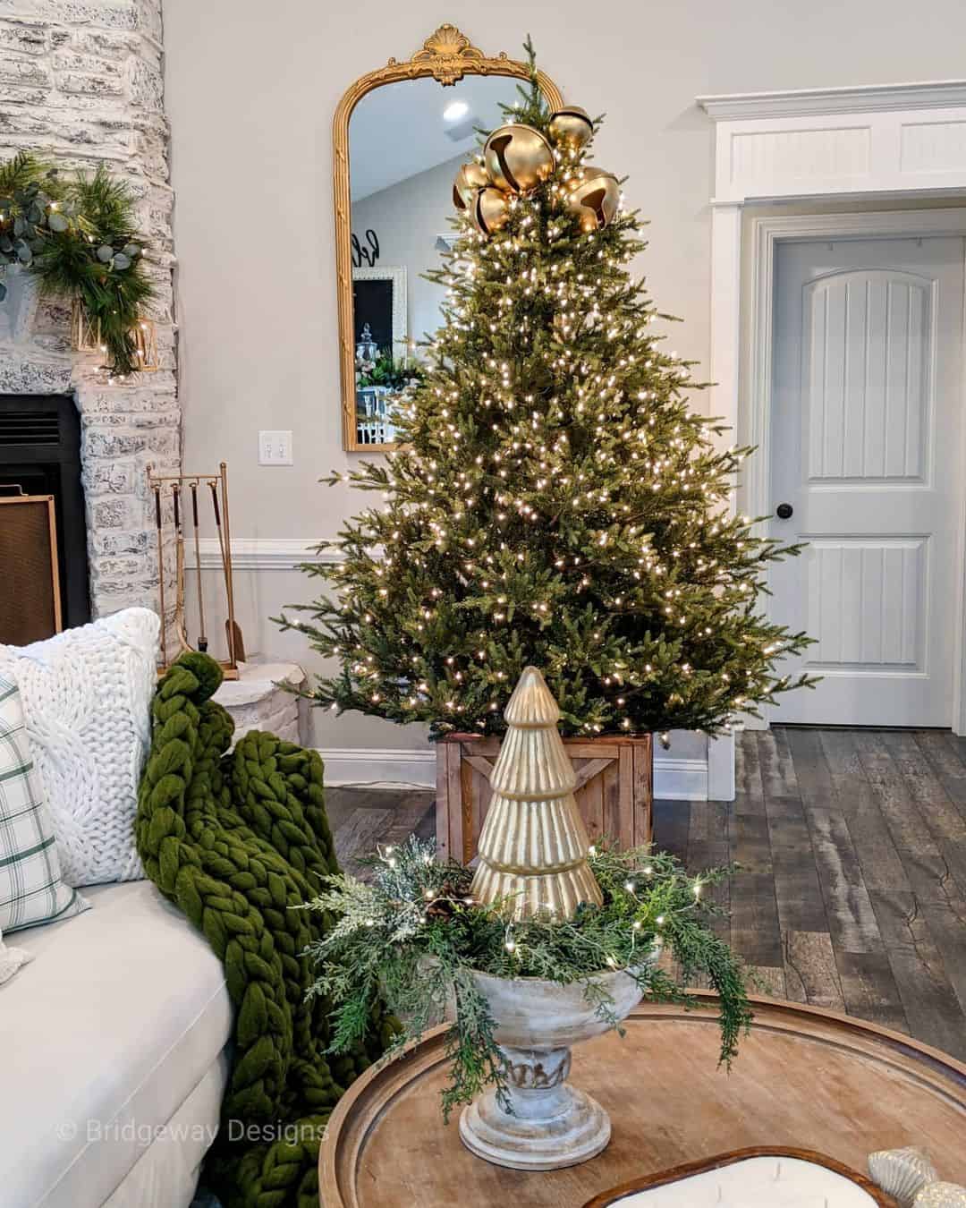 29 Christmas Tree Topper Ideas For Your Tree This Year