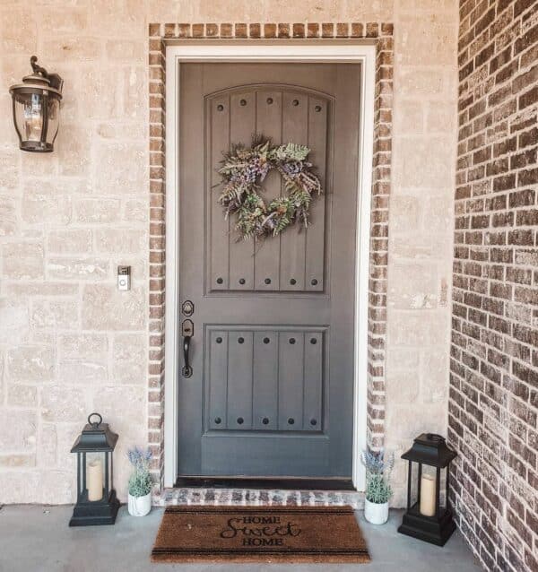 35 Front Door Trim Ideas For Your Entryway