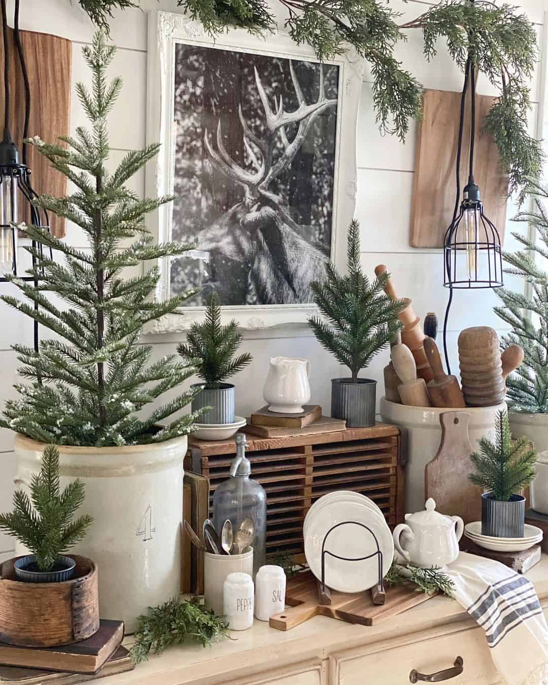 32 Non-Christmas Winter Decorations to Brighten Up Your Home This Winter