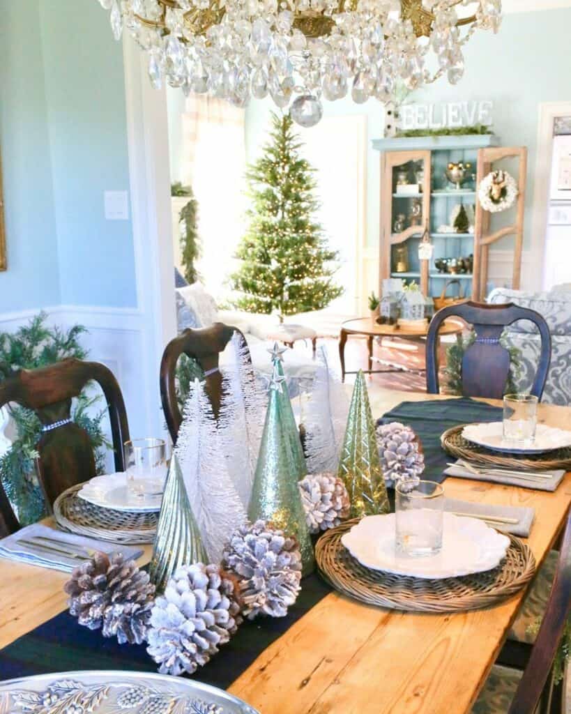 31 Spectacular Silver Centerpiece Ideas to Wow Your Guests