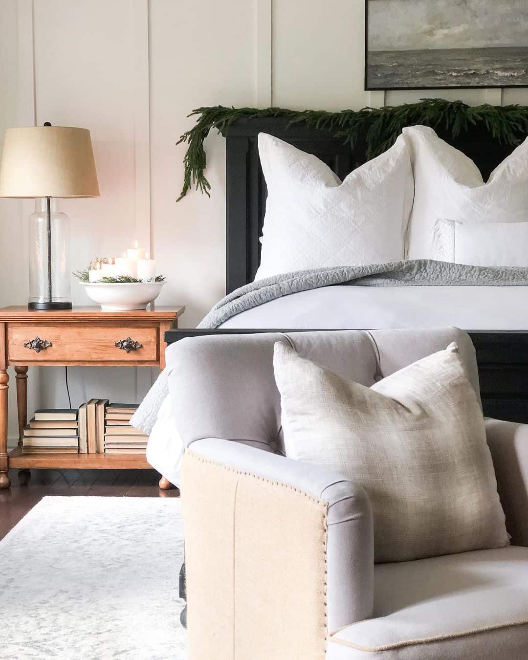 31 Cozy Grey Bedroom Decor Ideas for a Relaxing Room