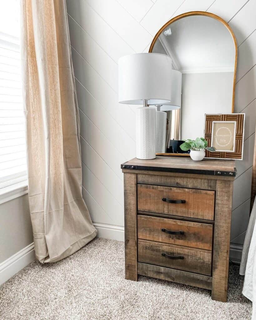 34 Mirrors Behind Nightstands to Compliment Your Bedroom