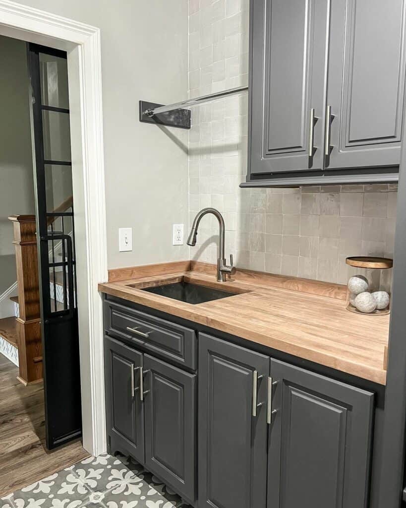 34 Stunning Laundry Room Tile Ideas for Your Next Renovation