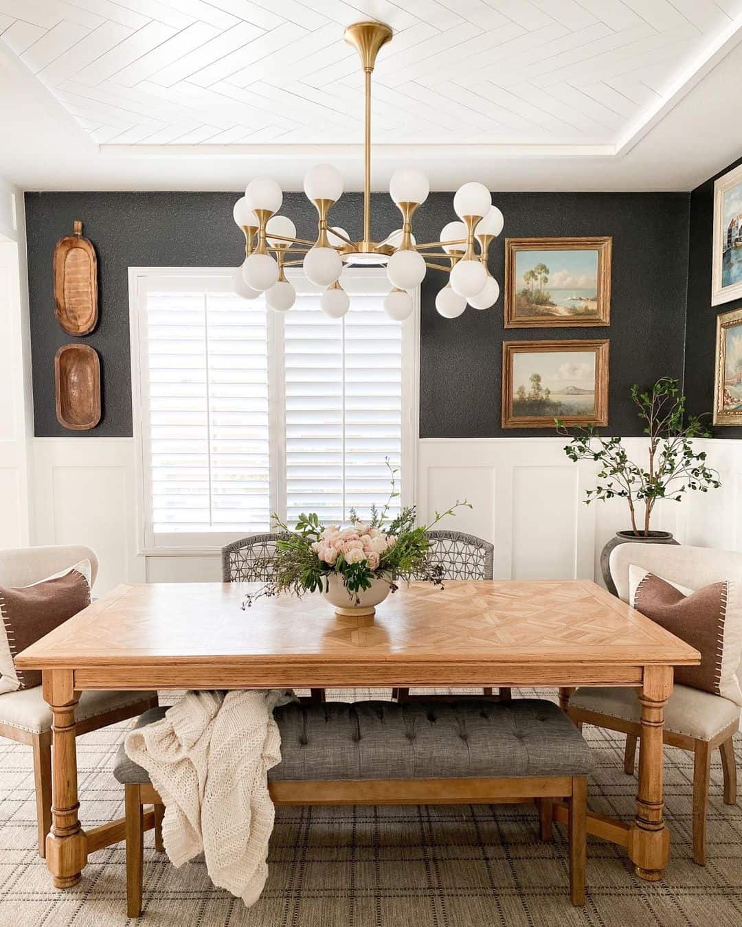 20 Modern Gold Chandelier Ideas for Stylish Illuminations