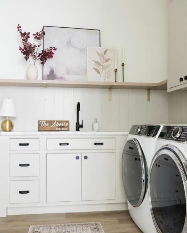 25 Modern Slab Cabinet Doors That Never Go Out of Style