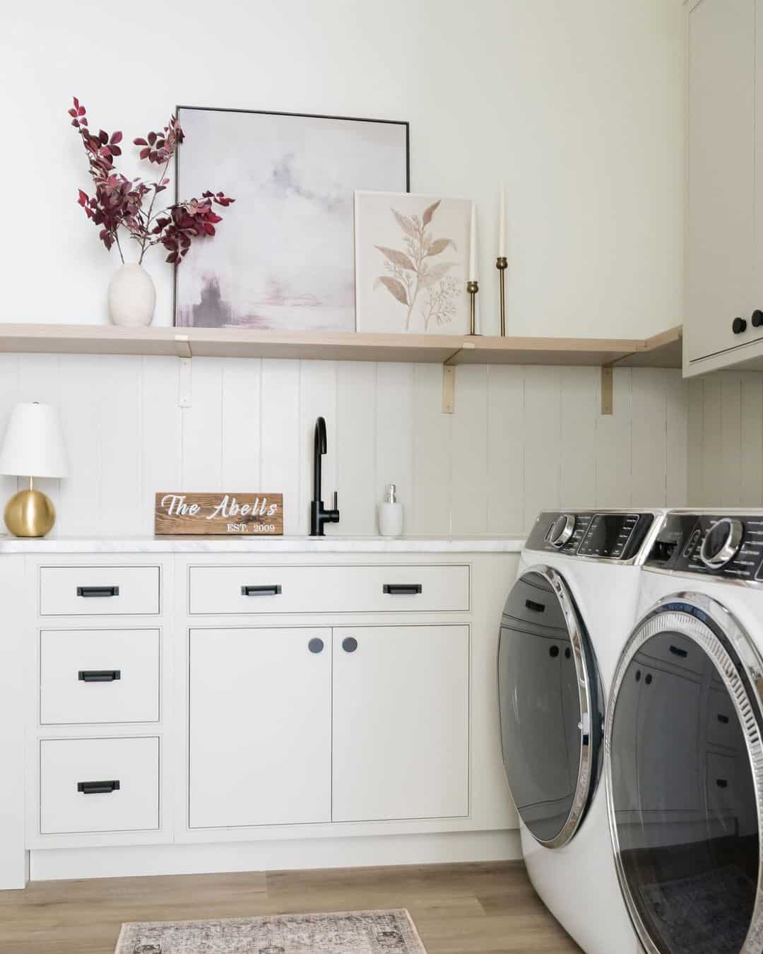 25 Modern Slab Cabinet Doors That Never Go Out of Style