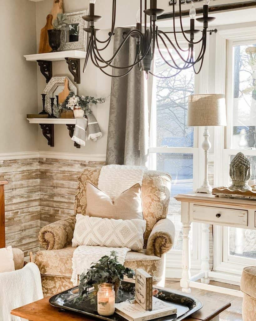 38 Stunning Chair Rail Ideas for a Beautiful Farmhouse Style