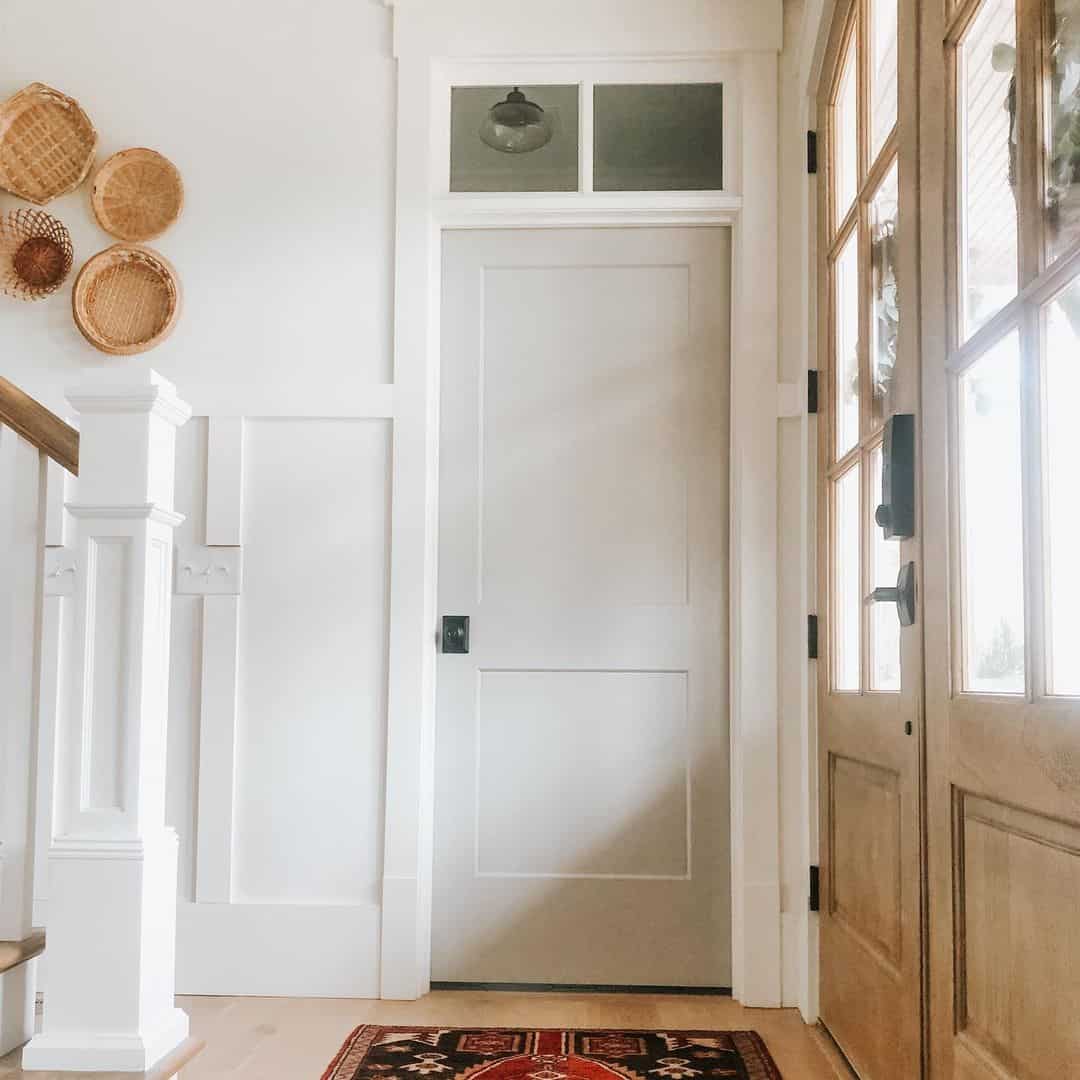 35 Door Trim Ideas to Put Your Entrance in Perspective