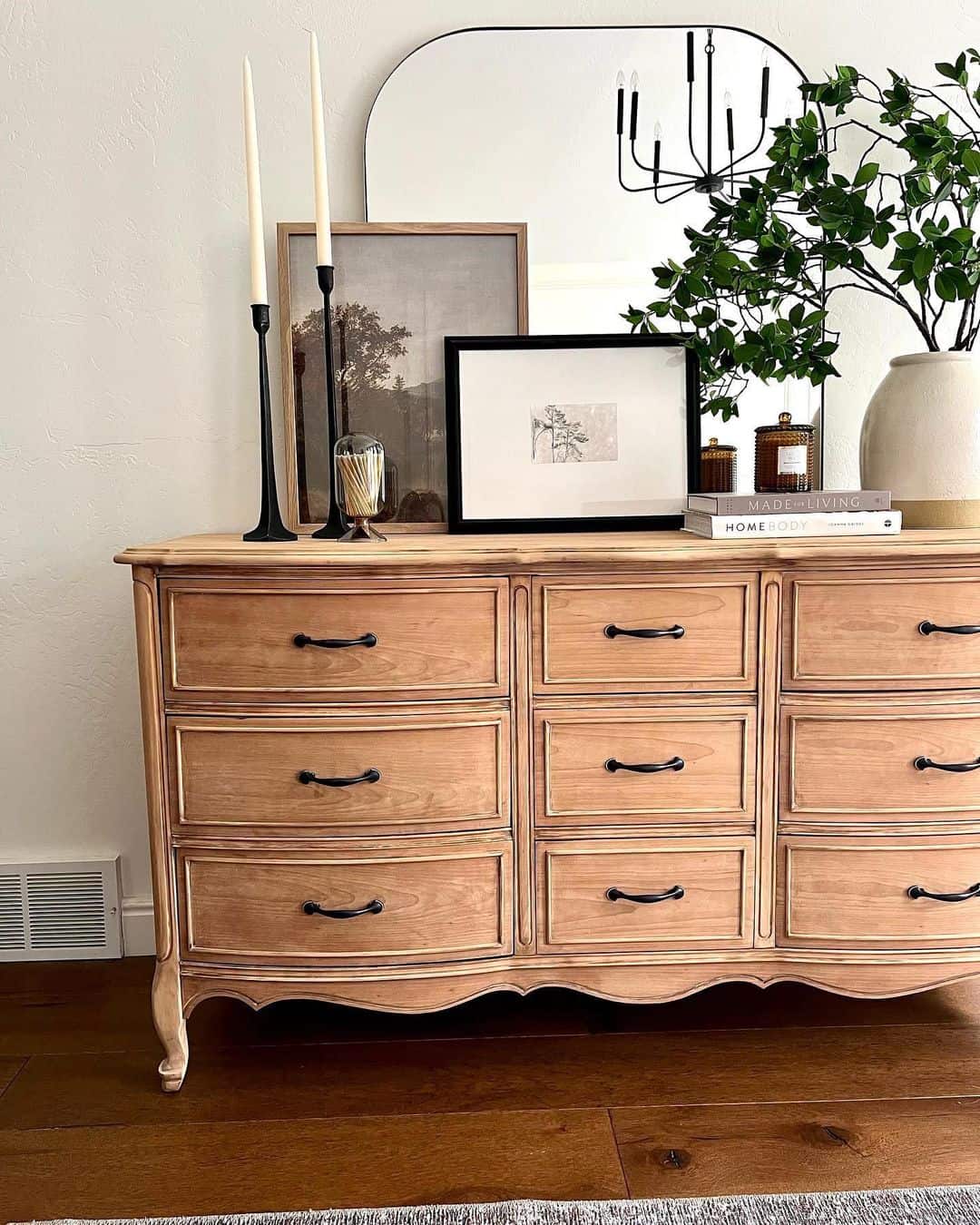 35 Dresser Decor Ideas To Write Down Right Now