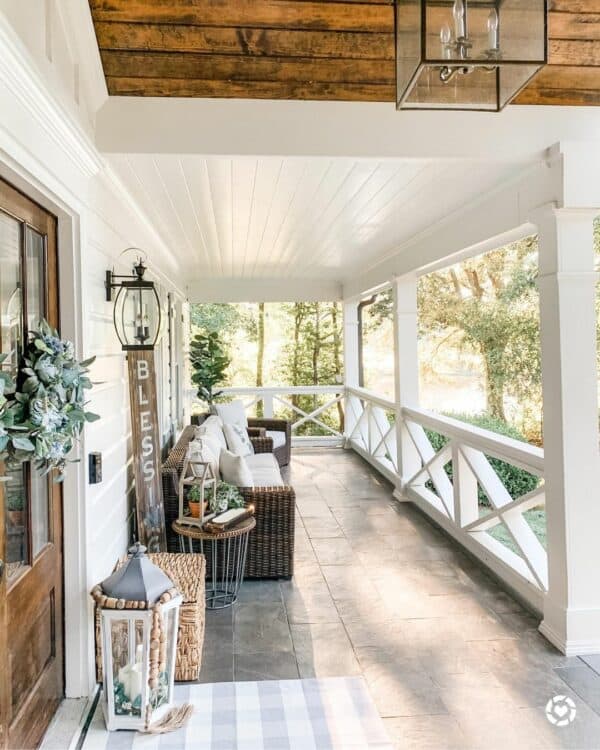 35 Farmhouse Porch Railing Ideas To Try Outside Your Home