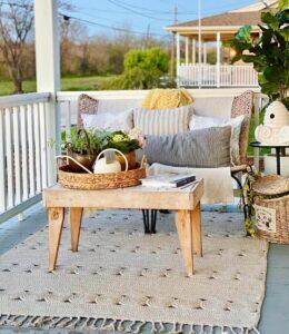 35 Farmhouse Porch Railing Ideas To Try Outside Your Home