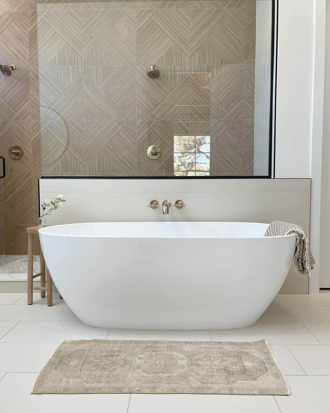 25 Shower Curbs to Keep Your Bathroom Safe and Stylish