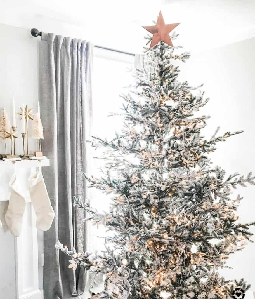 29 Christmas Tree Topper Ideas For Your Tree This Year