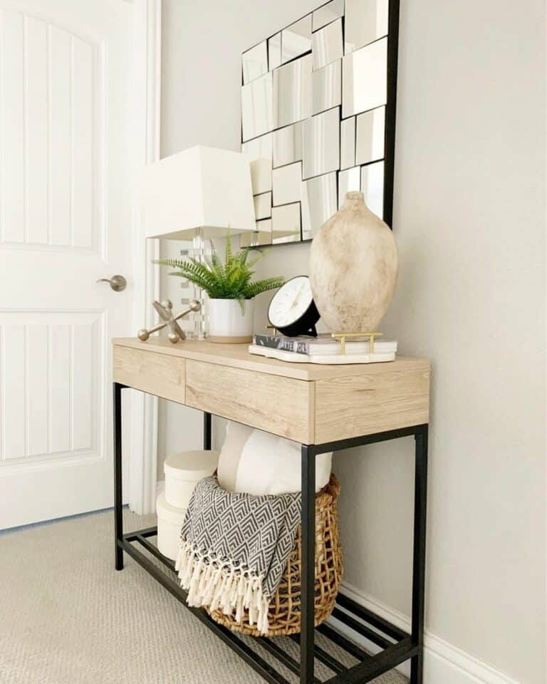 33 Gorgeous Console Table Décor Ideas to Wow Your Guests