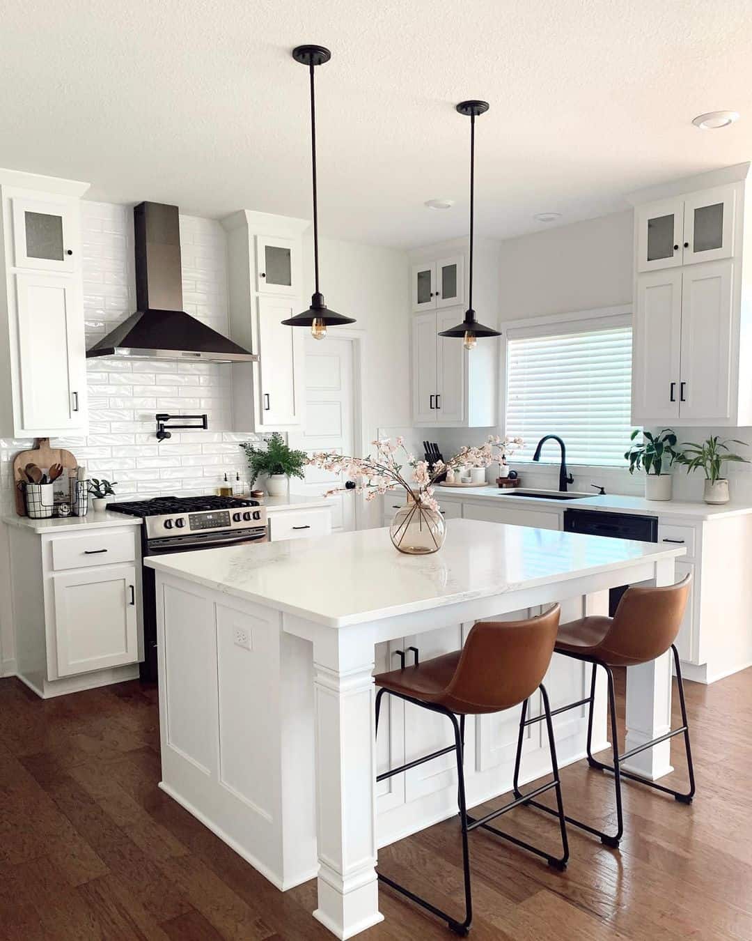 30 Simple and Charming Breakfast Bar Ideas You Can’t Miss