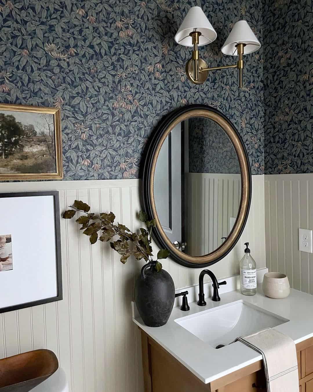 19 Beadboard Bathroom Ideas That Will Never Go Out of Style