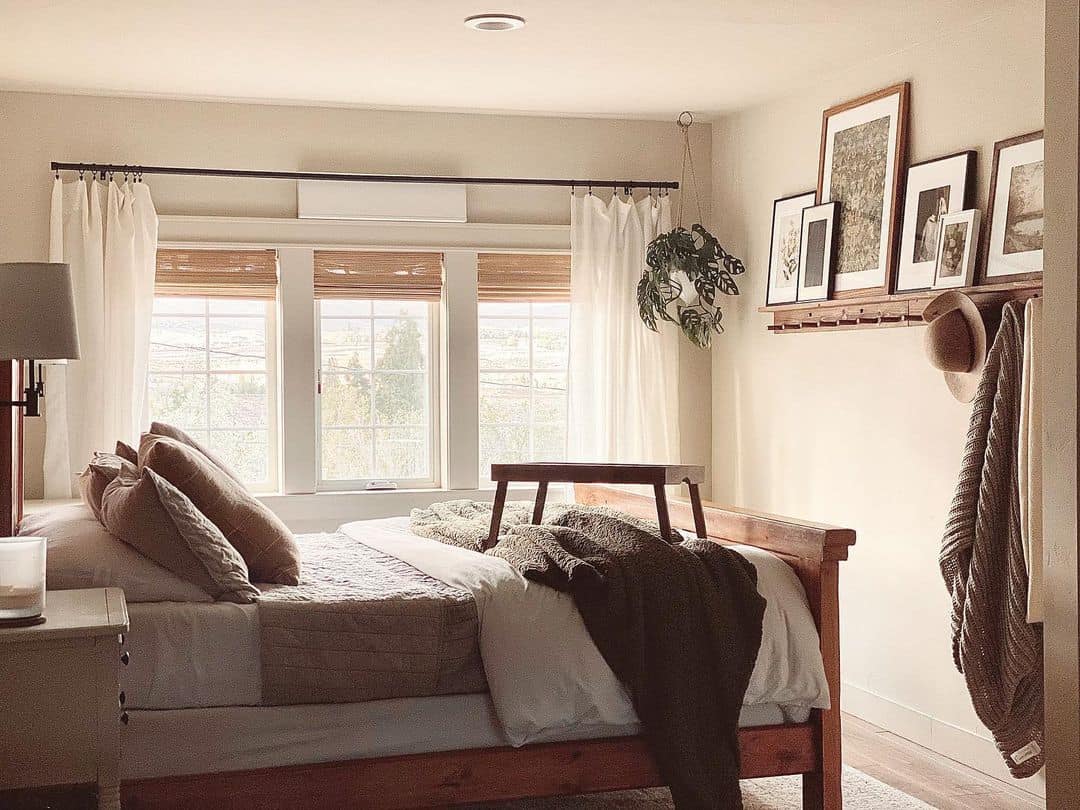 35 Picture Ledge Ideas to Put Your Wall in Focus