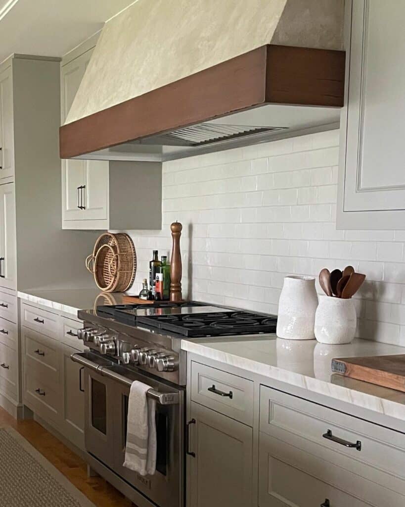 24 Modern Range Hood Ideas to Give Your Kitchen A Facelift