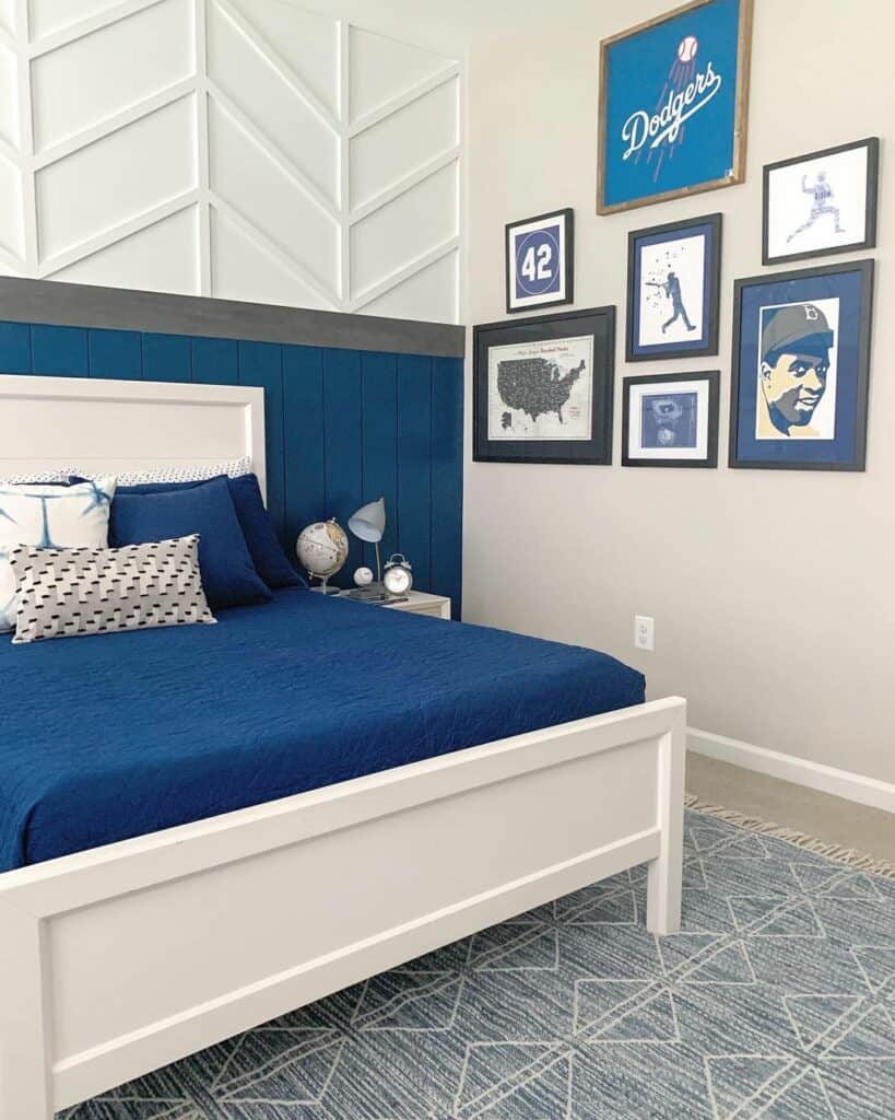 21 Examples of Blue Wall Décor That Are Simply Charming