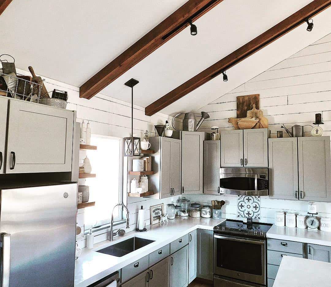 34 Fabulous Decorative Ceiling Beams Ideas to Add Dimension