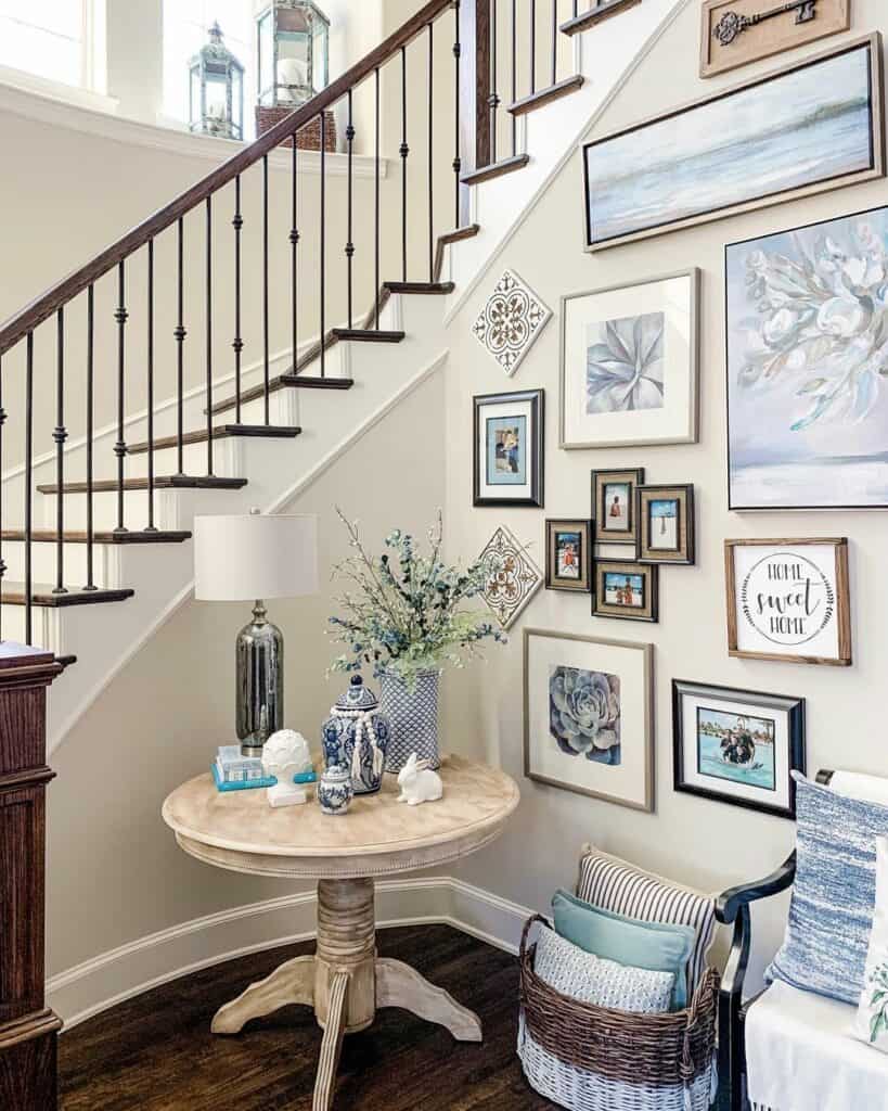 21 Examples of Blue Wall Décor That Are Simply Charming