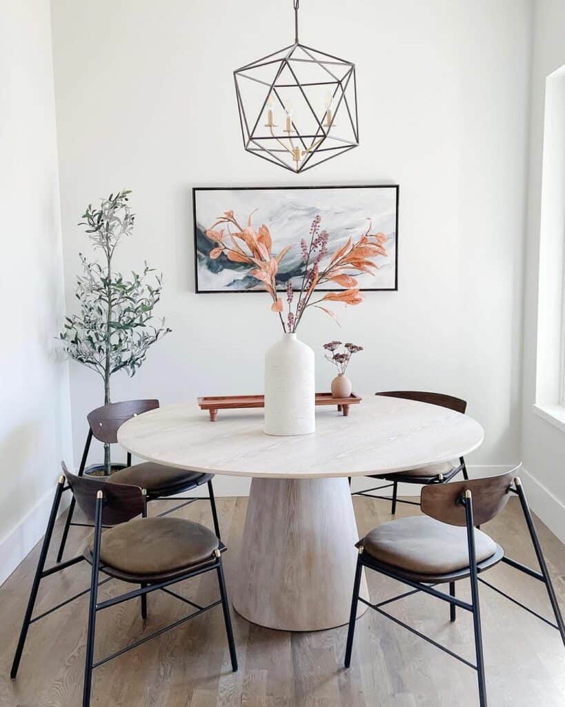 30 Spectacular Round Dining Table Centerpiece Ideas to Enhance Your Home