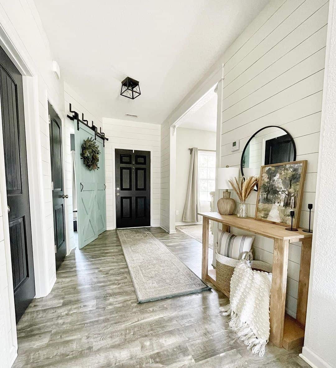 29 Ways To Elevate Your Space With Hallway Table Décor