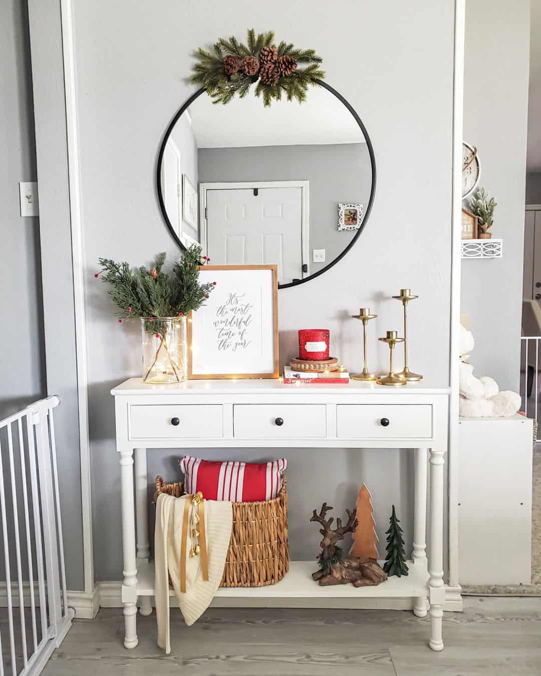 33 Gorgeous Console Table Décor Ideas to Wow Your Guests