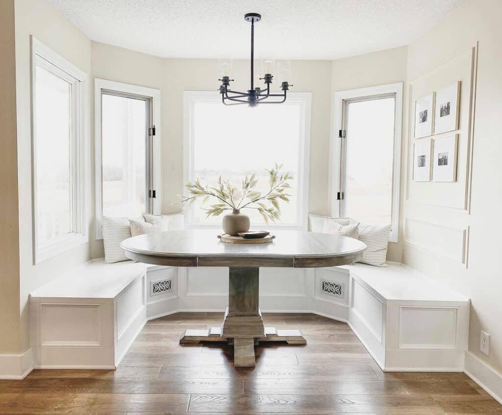 25 Cozy Breakfast Nook Benches That Will Make You Linger
