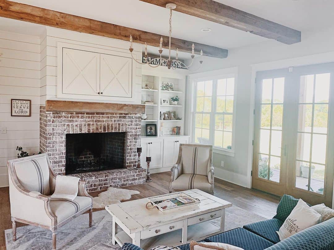 34 Fabulous Decorative Ceiling Beams Ideas to Add Dimension