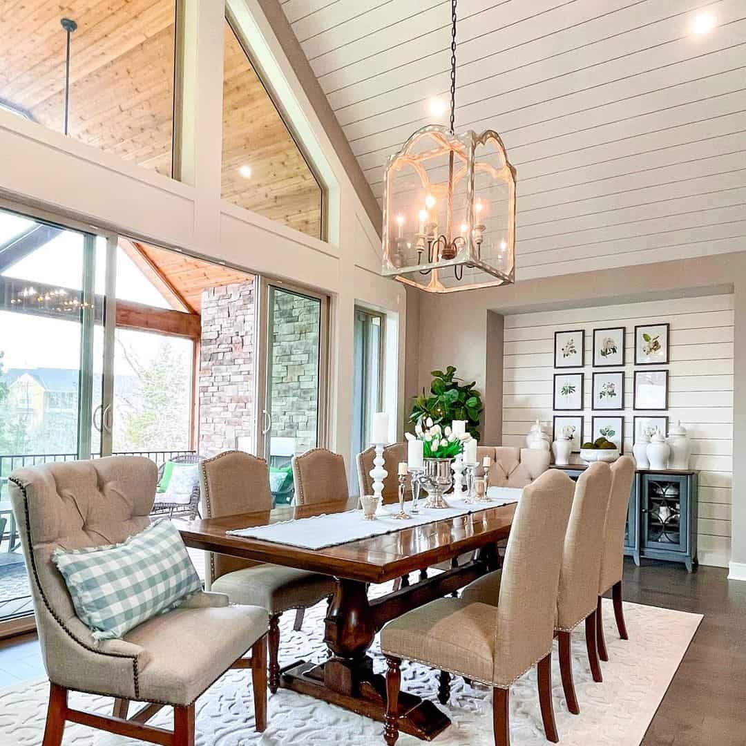 25 Gorgeous Cathedral Ceiling Ideas for an Airy Home