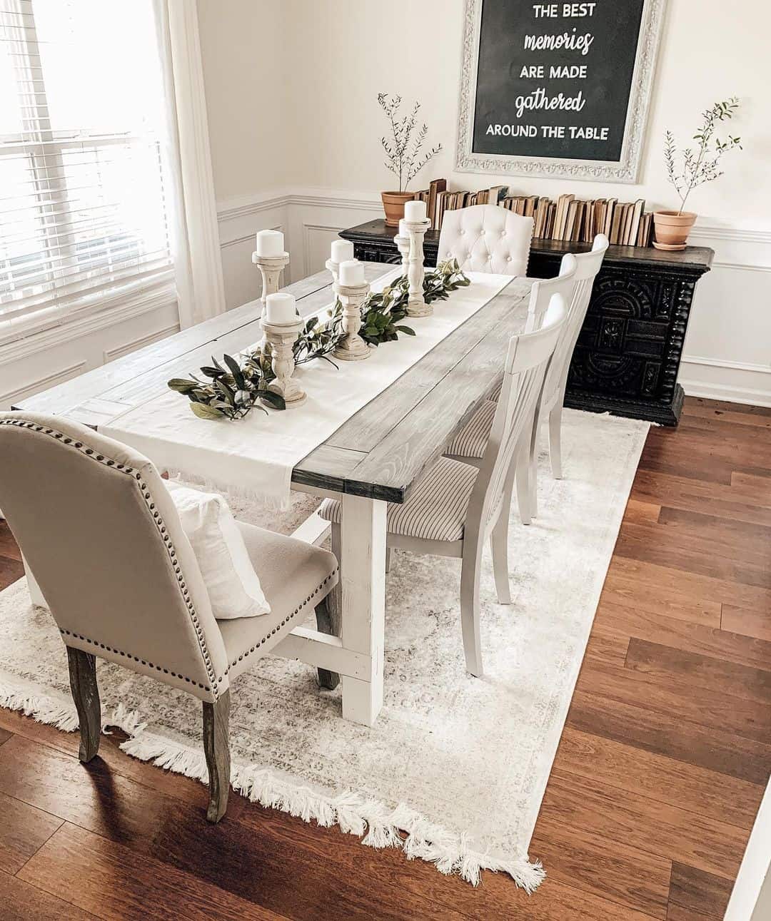 30 Simple Dining Table Centerpiece Ideas for a Welcoming Appeal