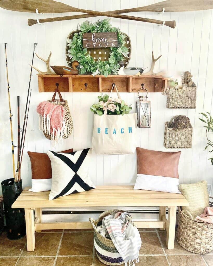 24 Coastal Farmhouse Décor Homes That Feel Like a Retreat