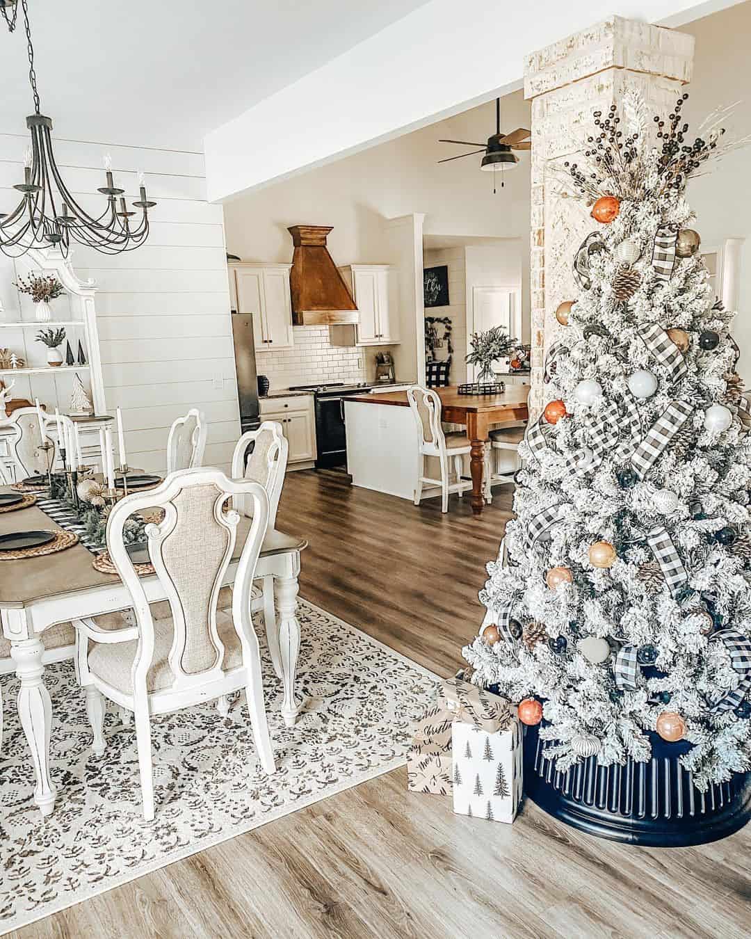 12 Black Tree Collar Ideas for Your Christmas Tree