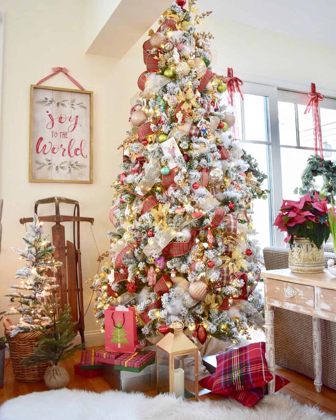 35 Vintage Christmas Decorations That Are Actually Timeless