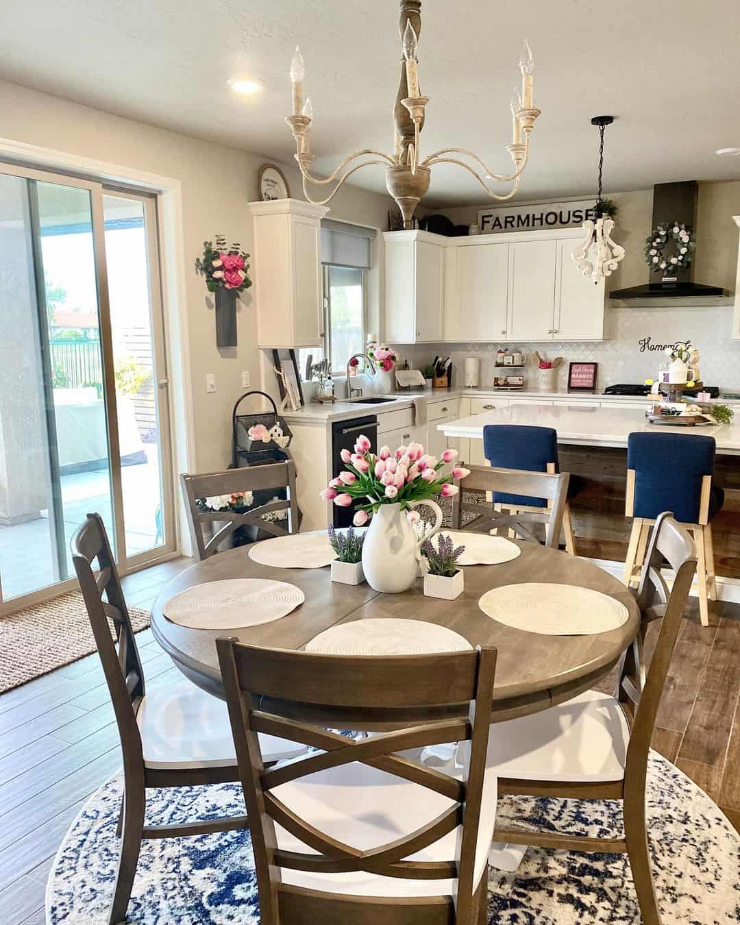 30 Spectacular Round Dining Table Centerpiece Ideas to Enhance Your Home